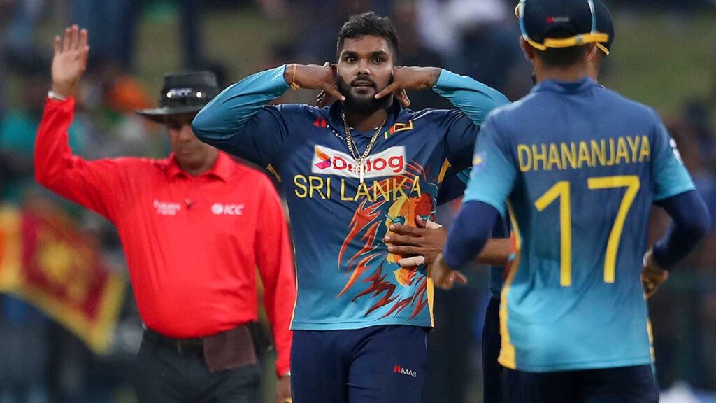 වනිදු හසරංගට අයි.සී.සීයෙන් දඩුවම් – Hitwicket